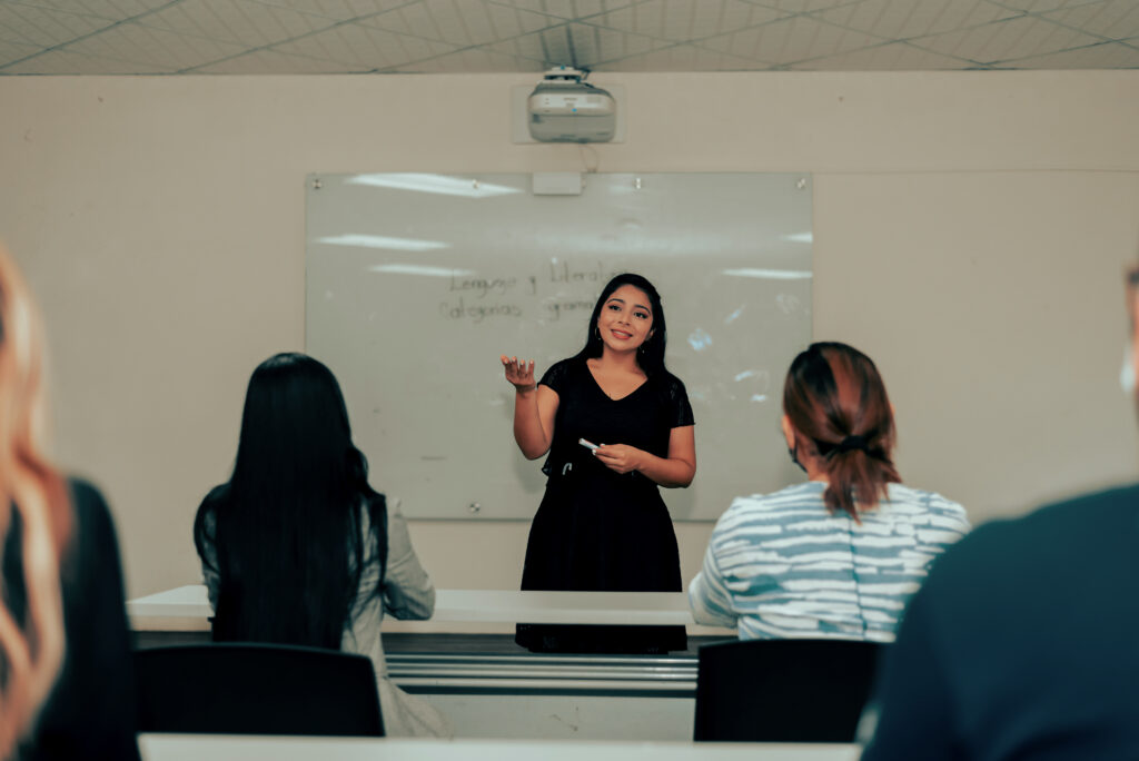 - Universidad Gerardo Barrios | UGB