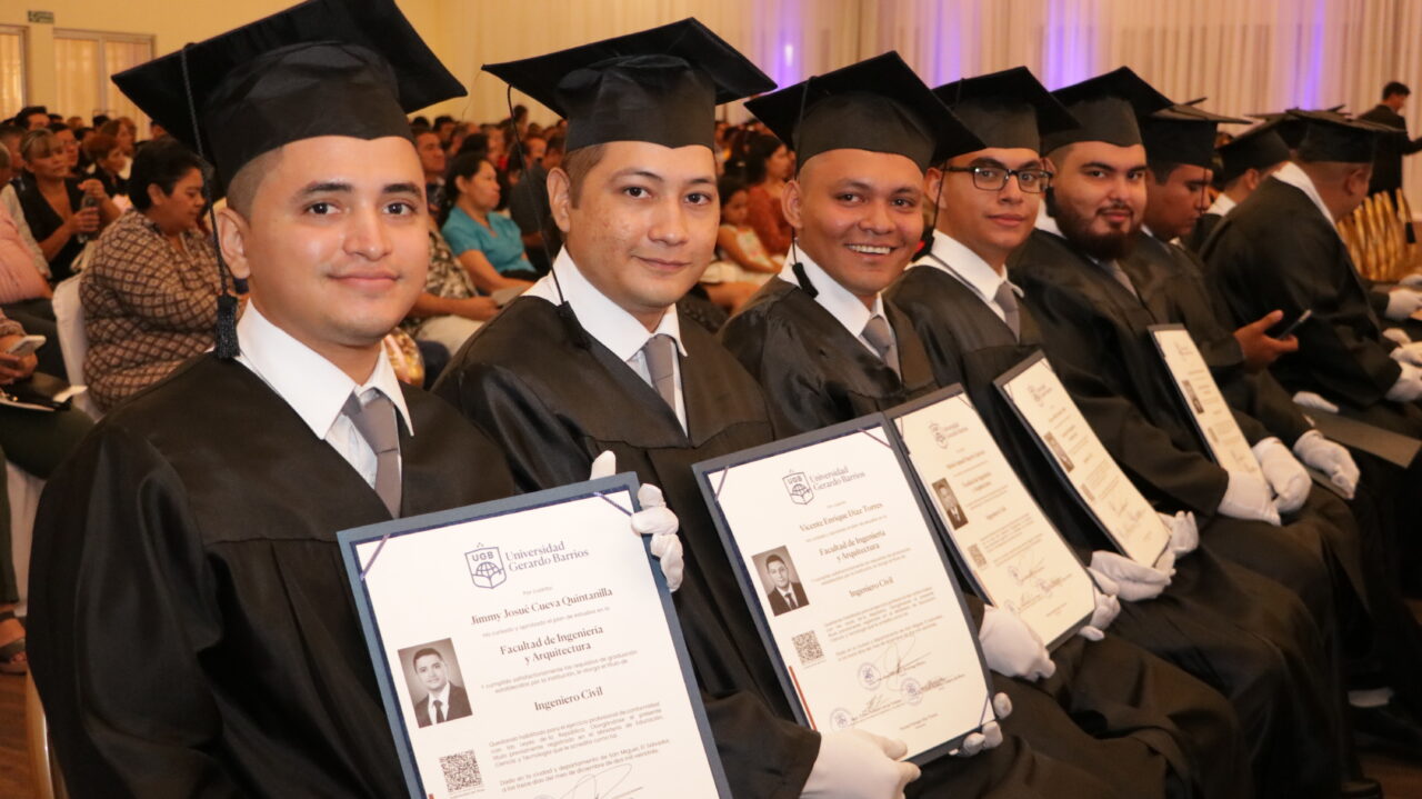 CEREMONIA DE GRADUACION 2024 - Universidad Gerardo Barrios | UGB