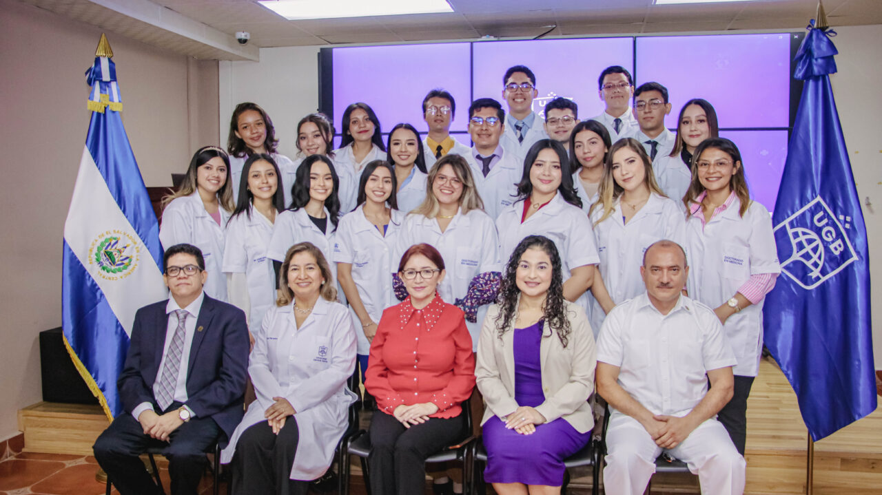 Celebrando un Hito Histórico: La Imposición de Gabacha para la Primera ...